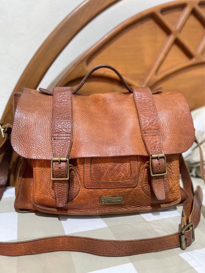 DR. MARTENS DOCMART Messenger Bag Postman Soft Full Grain Brown Leather ...