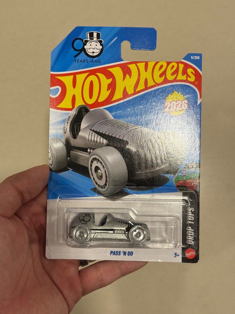 Hot Wheels 2026 Pass 'N Go, Hobbies & Toys, Toys & Games on Carousell