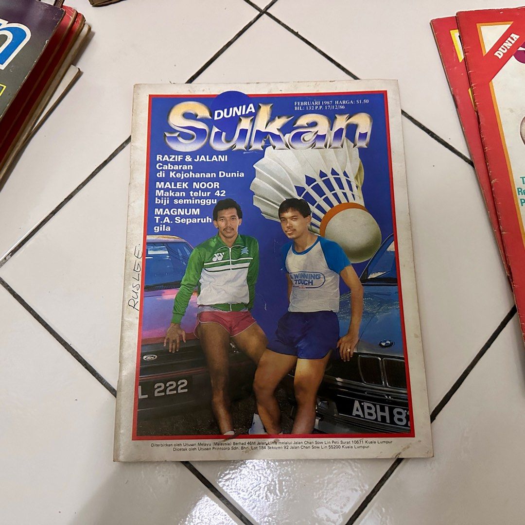 Majalah Lama (1980-an) Sukan Bola sepak, Badminton, Motor [vintage ...