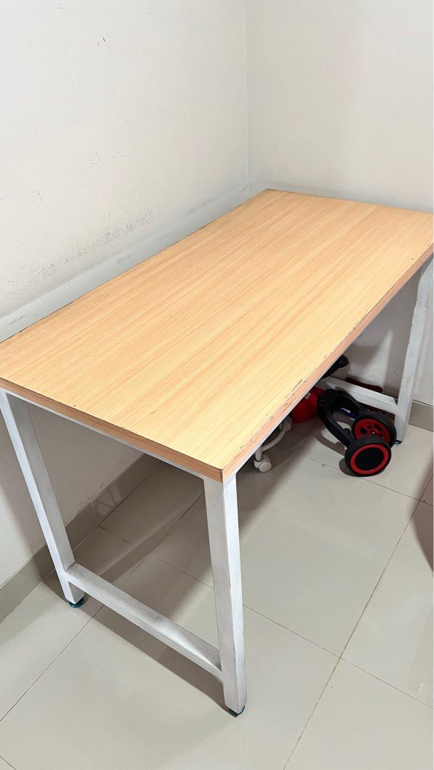 Meja serbaguna bahan kokoh tebal pakai HPL, Perabotan Rumah di Carousell