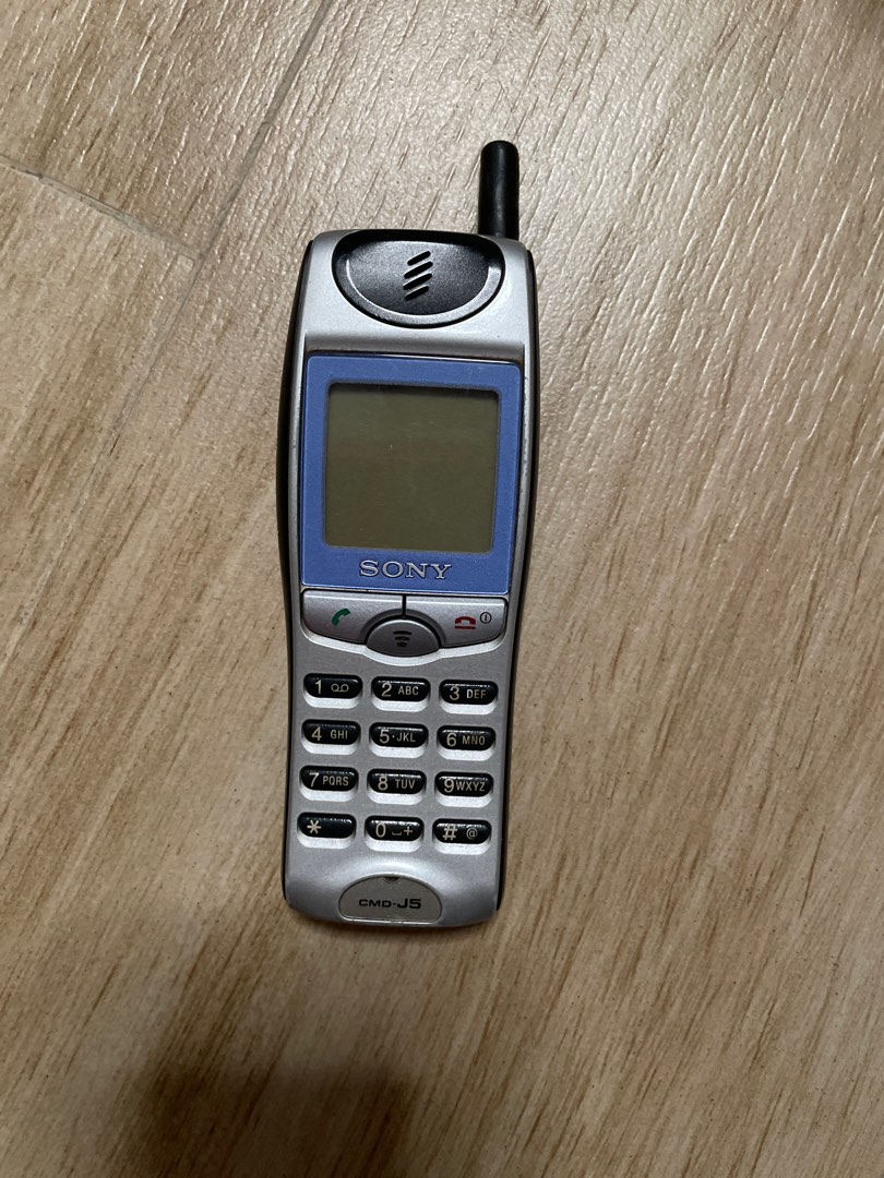 Sony CMD-J5 手機, 手提電話, 手機, Android 安卓手機, Sony - Carousell