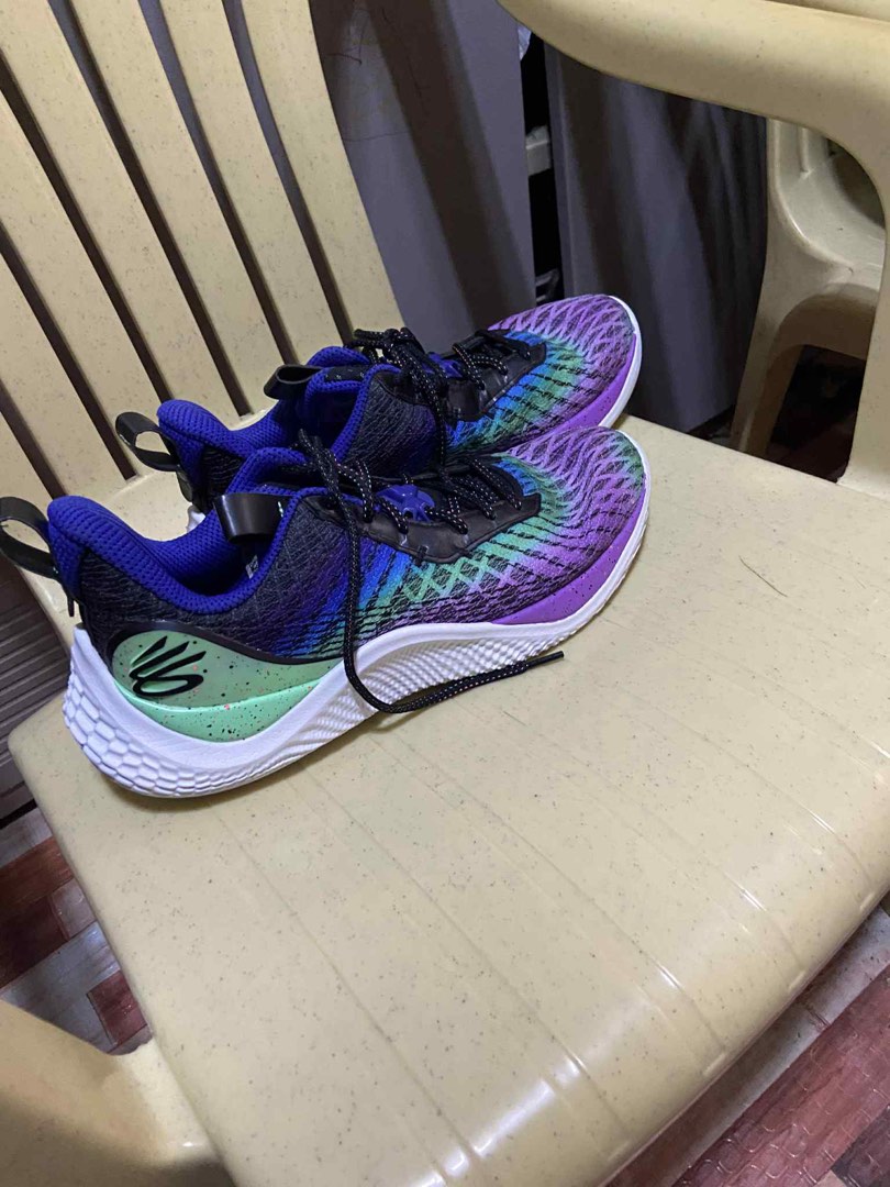 Stephen curry flow 10 gs, Men's Fashion, Footwear, Sneakers on Carousell