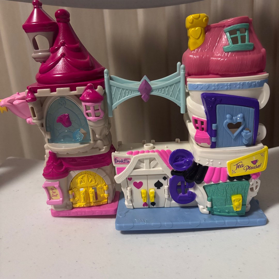 Disney Doorables Stackable Houses: Mad Hatter's Tea Shop, Belle's Book ...