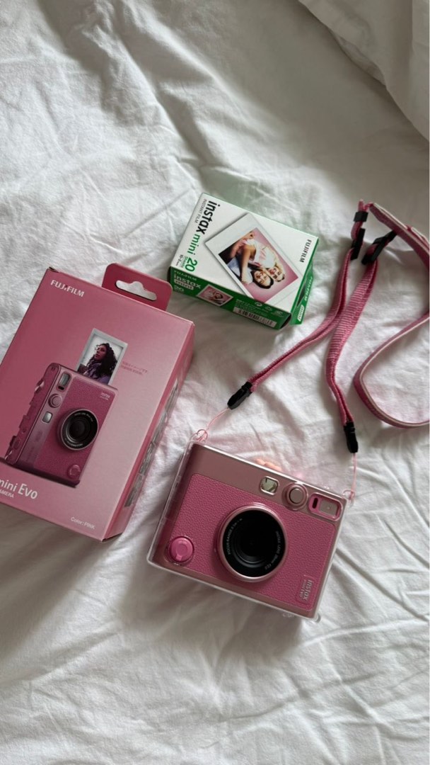 INSTAX MINI EVO PINK LIMITED EDITION, Photography, Cameras on Carousell