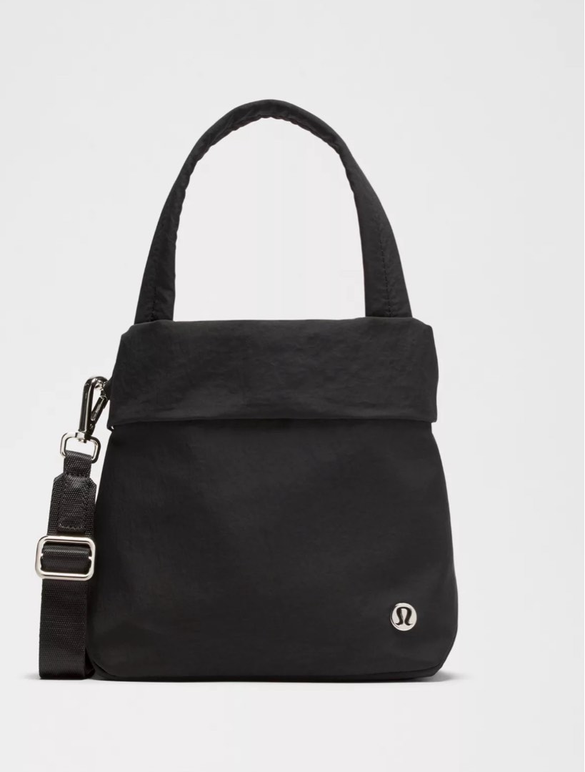 Lululemon on my level tote Bag - Black 5L, Women's Fashion, Bags ...