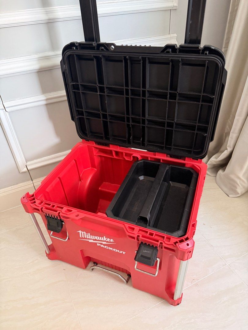 Milwaukee PACKOUT Rolling Tool Box (48-22-8426), Furniture & Home ...