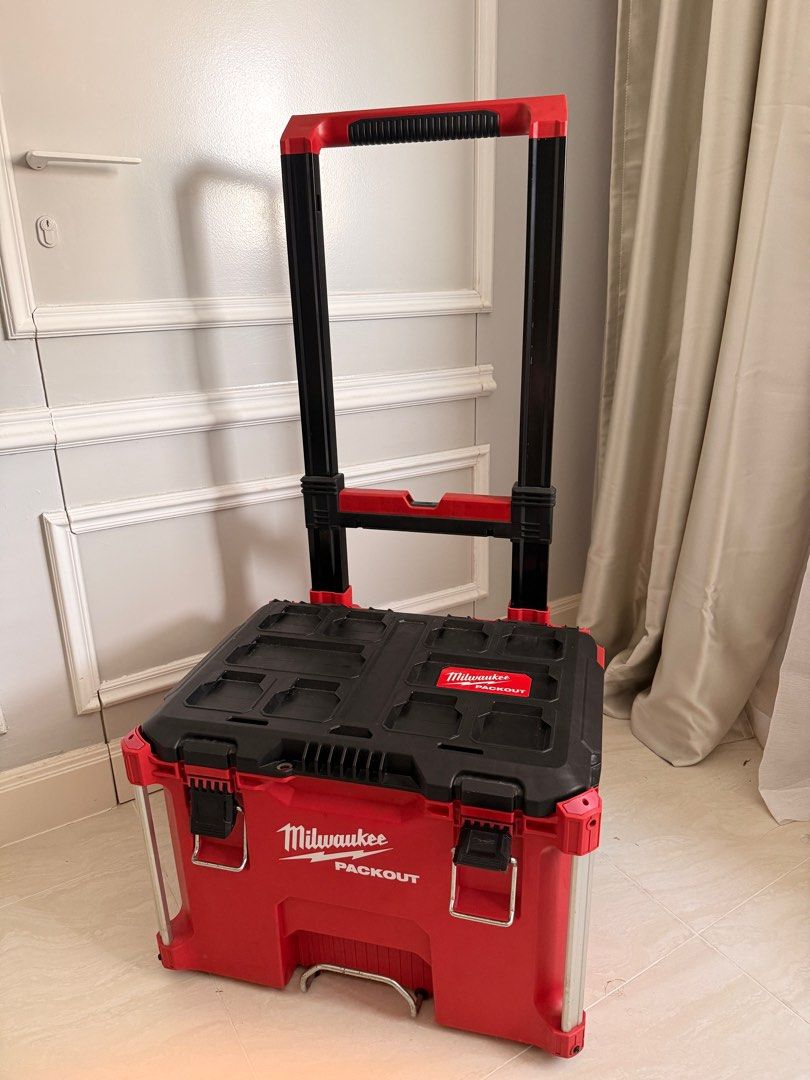 Milwaukee PACKOUT Rolling Tool Box (48-22-8426), Furniture & Home ...