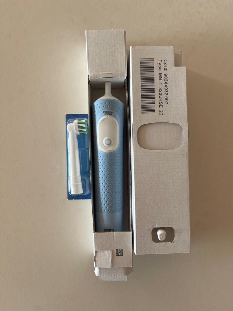 Oral-B Pro 100 Electric Toothbrush - Blue, Beauty & Personal Care, Oral ...