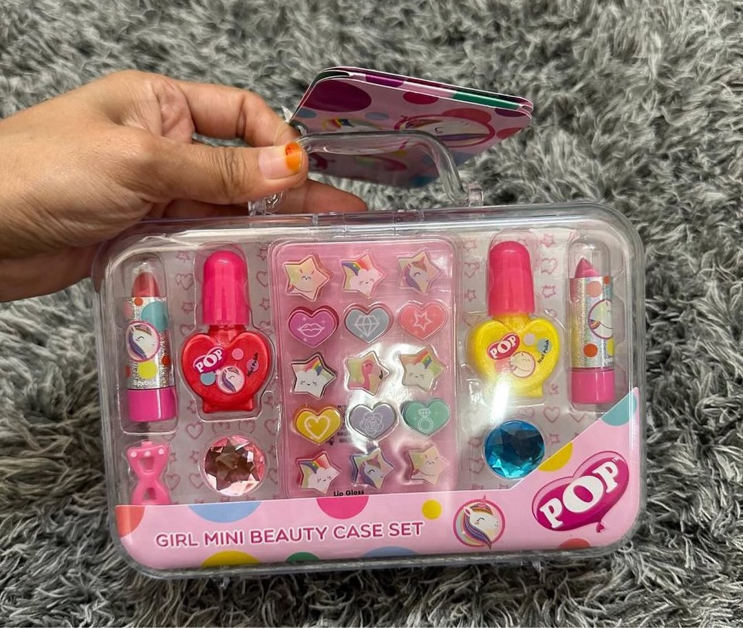 The Pop Girl Mini Beauty Case Set is a children's makeup kit, Hobbies ...