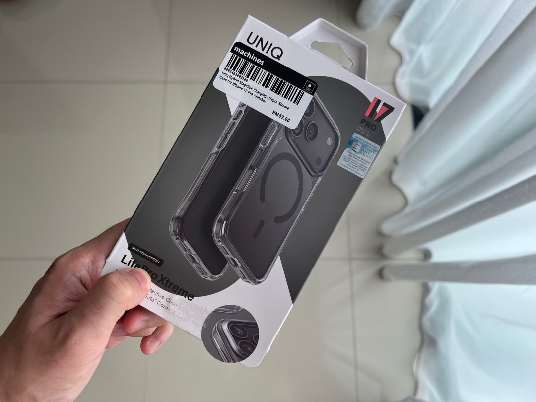 Uniq Hybrid Magclick Charging Case - iPhone 17 PRO, Mobile Phones ...