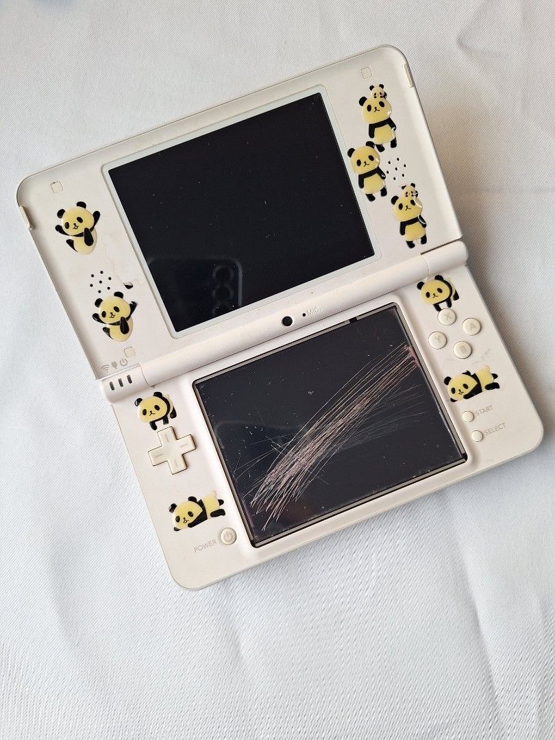White Nintendo DSi LL (UTL-001 JPN), Video Gaming, Video Game Consoles ...