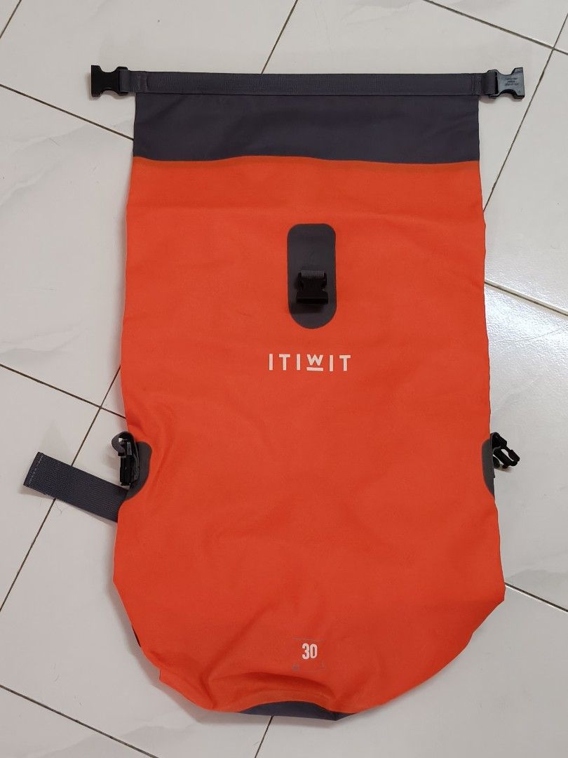 Decathlon Itiwit 30L Waterproof Dry Bag, Men's Fashion, Bags, Backpacks ...