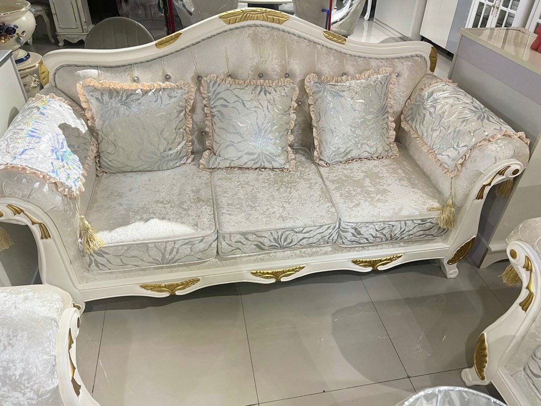 4pcs Luxury European-Style Sofa set with coffee table (one 3-seater and ...