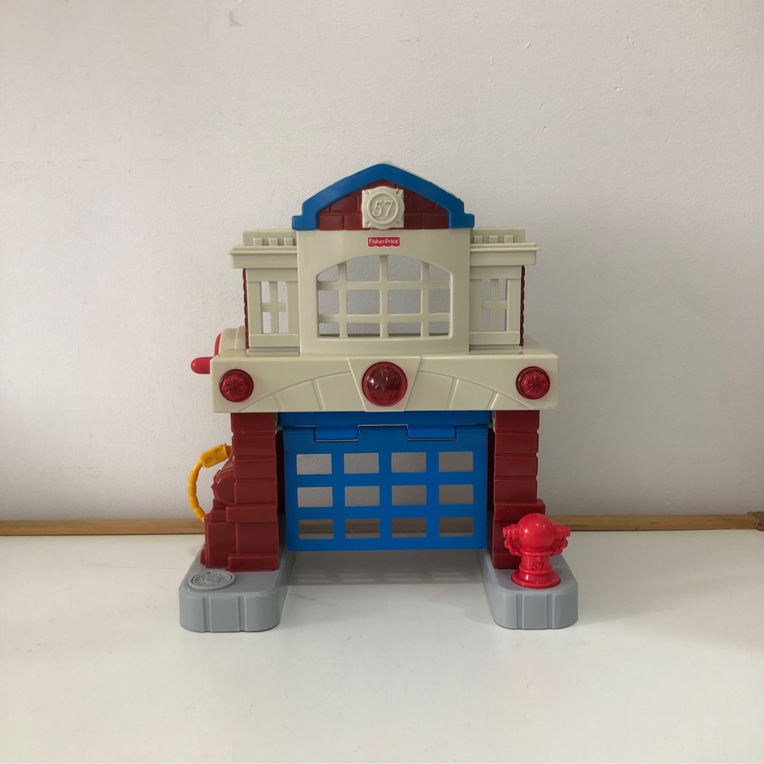 Fisher Price Geotrax Beamtown Fire Station, Hobbies & Toys, Toys ...