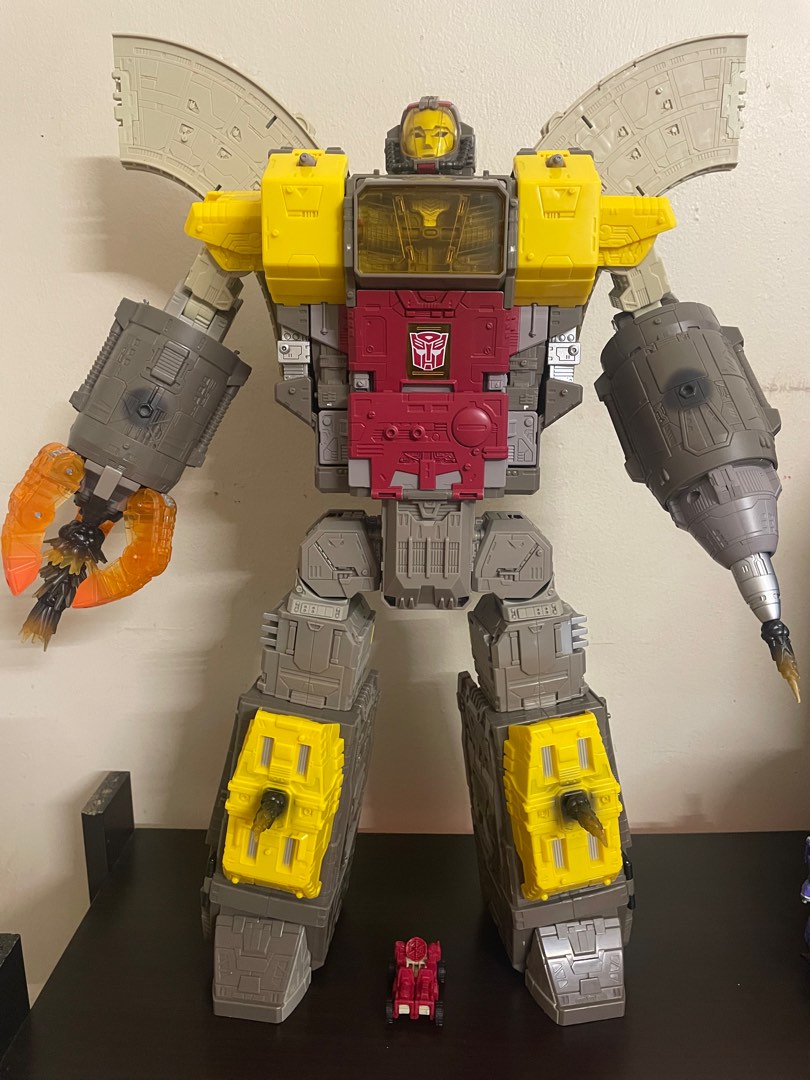 HASBRO Transformers SEIGE Titan Class Omega Supreme Transformers Figure ...