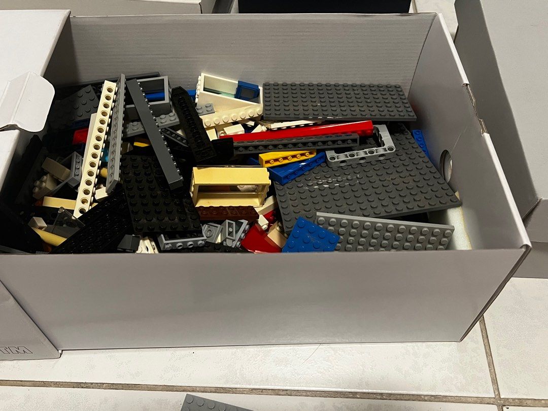 ~1500 LEGO Minifigures and Bricks - Assorted, Hobbies & Toys, Toys ...