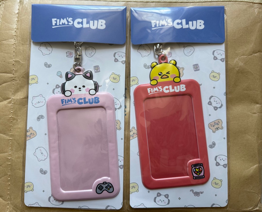 Lesserafim fims club 香港快閃店物品card Holder, 興趣及遊戲, 收藏品及紀念品, 韓流 - Carousell