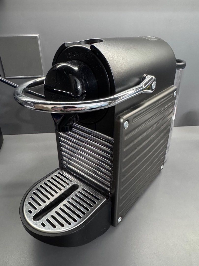Nespresso C60 咖啡機, 家庭電器, 廚房電器, 咖啡機及咖啡壺 - Carousell