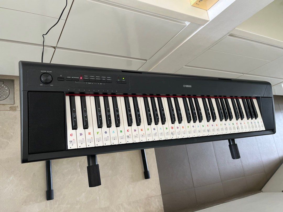 Yamaha Piaggero NP-12B Digital Piano with Stand, Hobbies & Toys ...