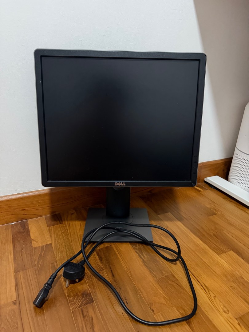 Dell 20 inch monitor, Computers & Tech, Desktops on Carousell
