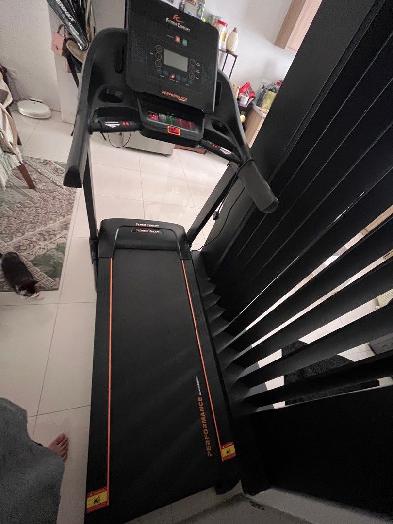 Fitness Concept Performance Runner Treadmill, Sports Equipment ...