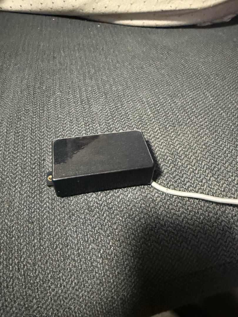 G&B Pickup Neck and Bridge Set, Hobbies & Toys, Musical Instruments on ...