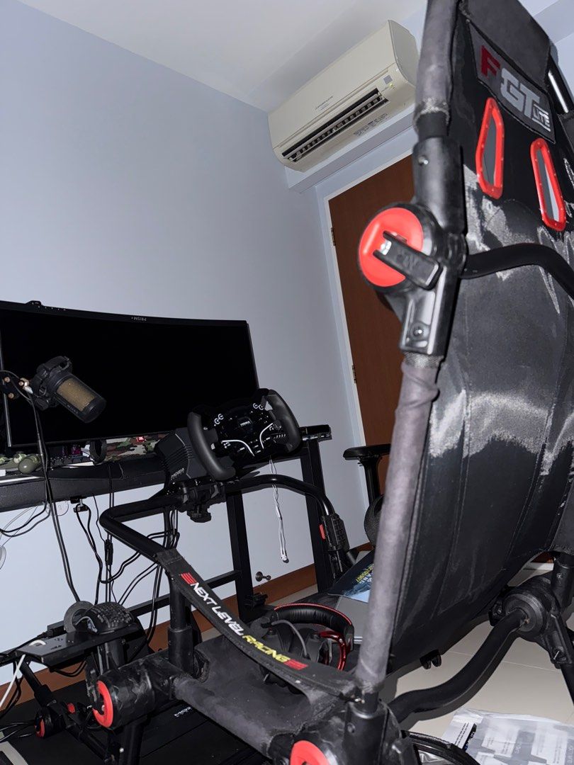 Next Level Racing F-GT Lite Racing Simulator + Moza R5 + formula wheel ...