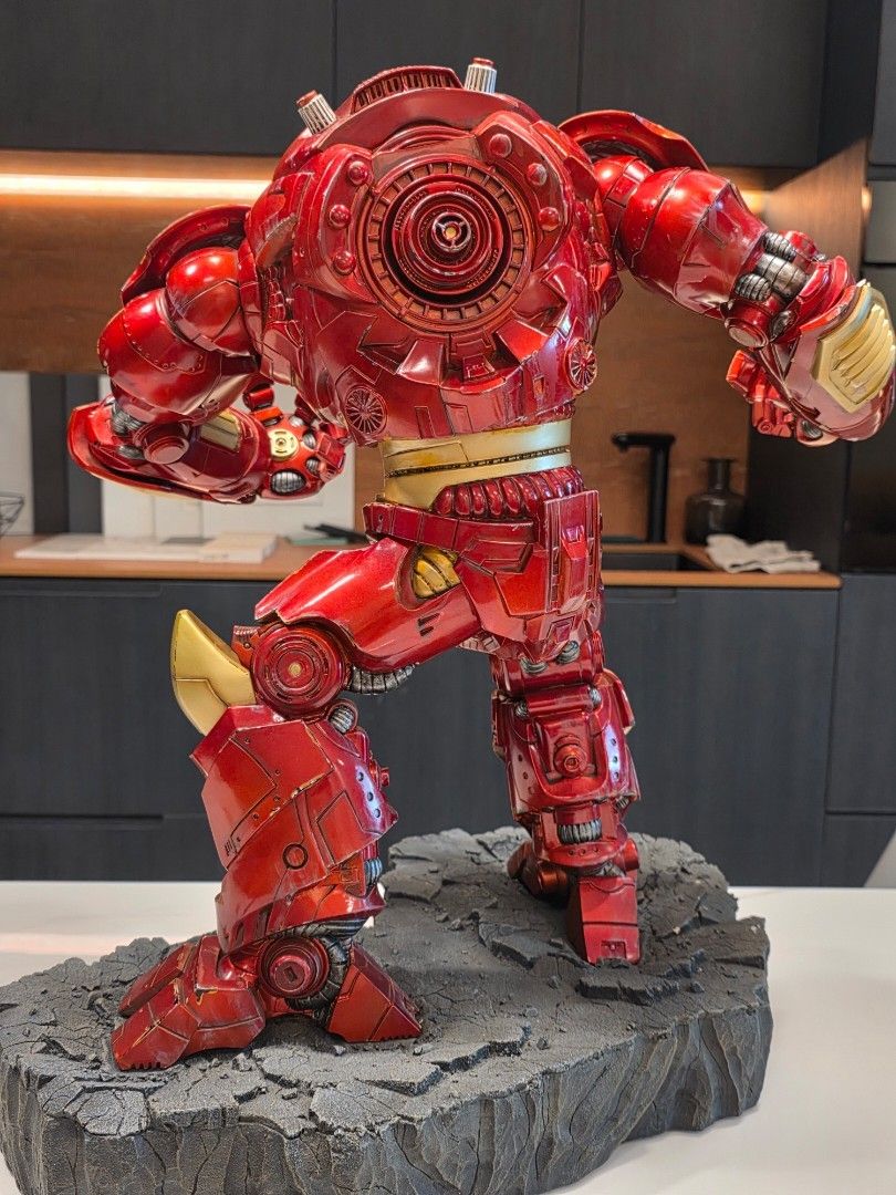 Sideshow Hulkbuster Battle Damaged Comiquette Iron Man Statue Marvel ...