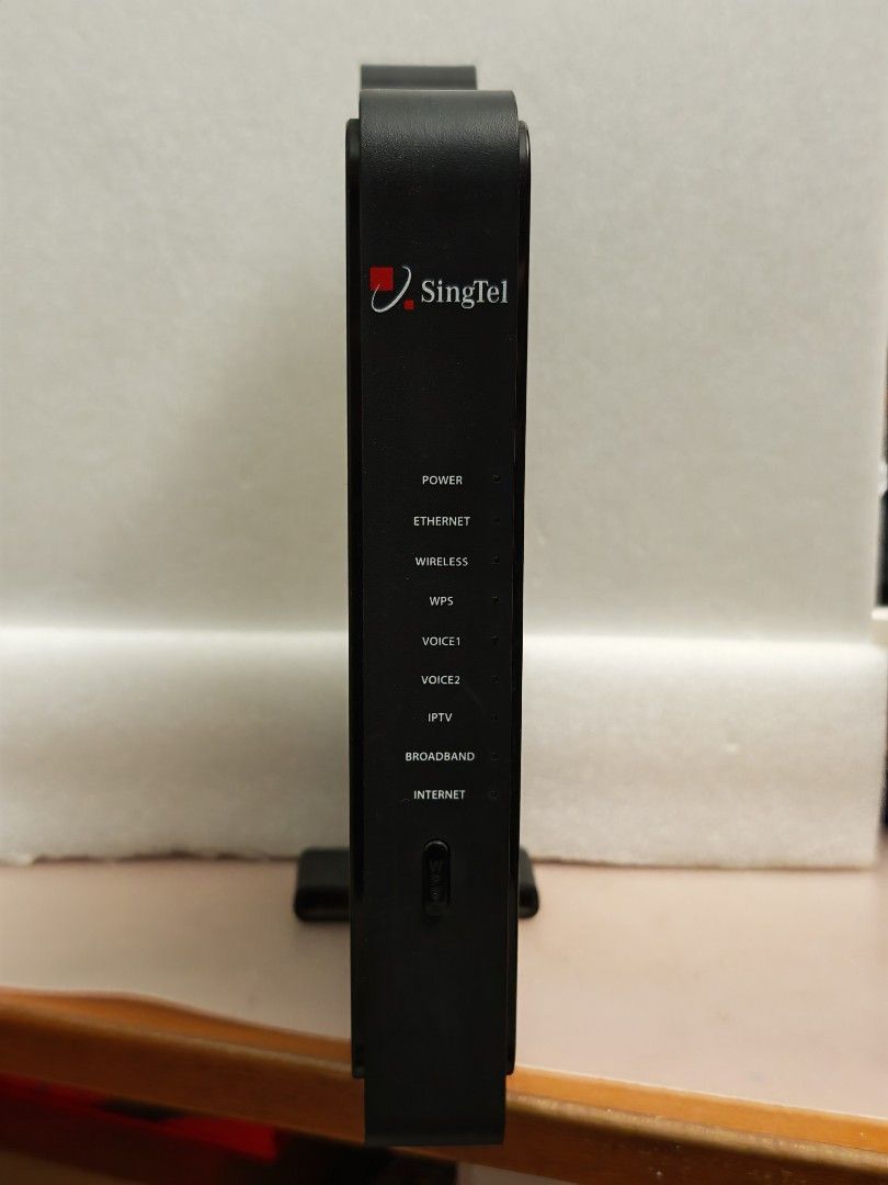 SingTel Pace Router, Computers & Tech, Parts & Accessories, Networking ...