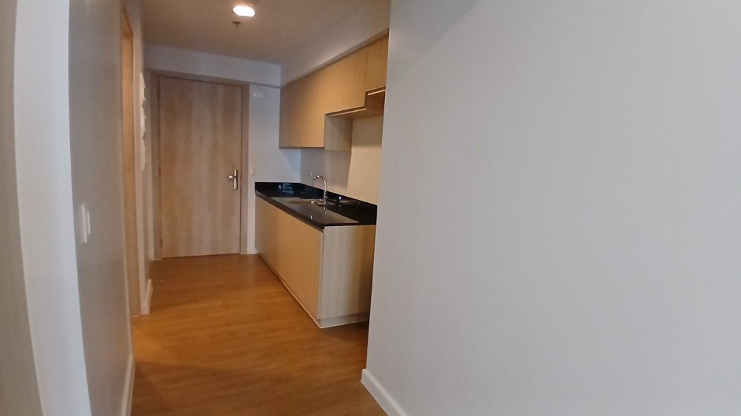 Studio Unit with Parking in Orean Place at Vertis North, Quezon City ...