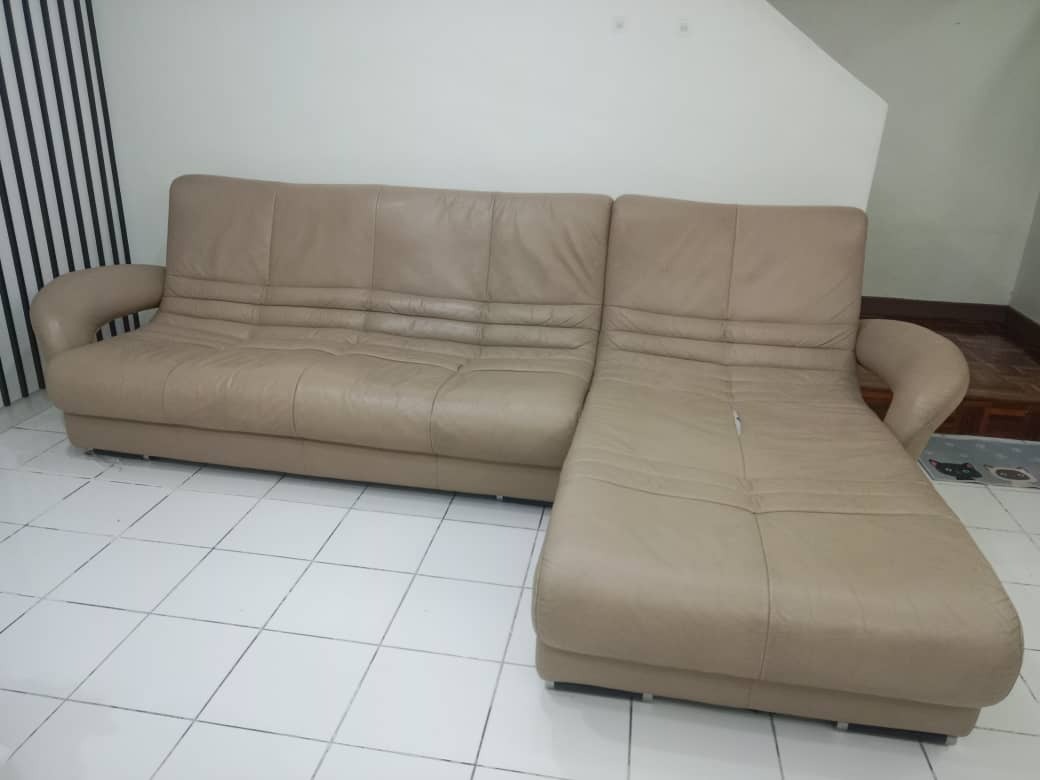 Unwanted SOFA, Washing Machine and a Gaming Chair, Furniture & Home ...
