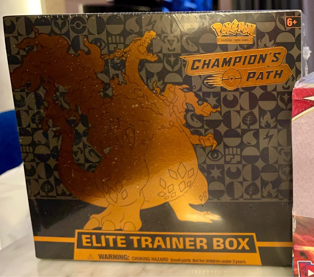 (美版) PTCG Pokemon Champion Path’s ETB 噴火龍 Sword & Shield, 興趣及遊戲, 玩具 ...