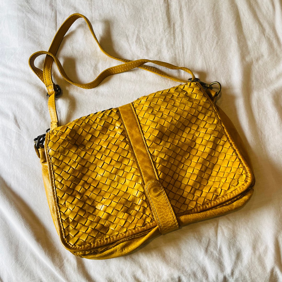 Guaranteed Original! Italian Pure Buttery Leather Woven Messenger ...