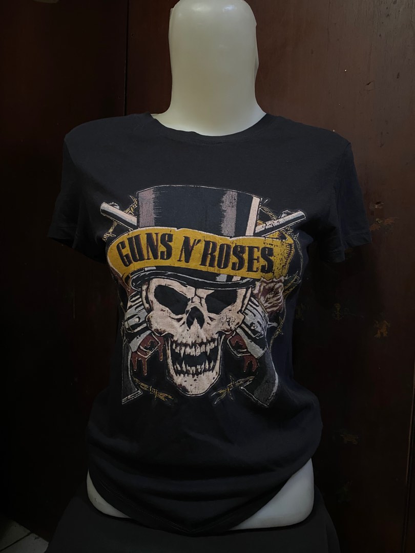 H&M Guns n Roses | Kaos band Hnm hitam, Fesyen Wanita, Pakaian Wanita ...