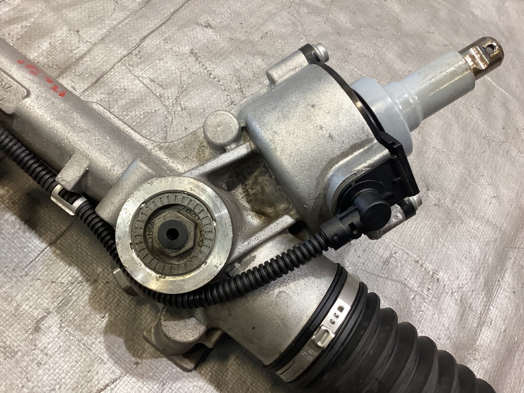 Steering Rack -718 RHD 981 RHD 997 x 2 RHD, Car Accessories, Car ...