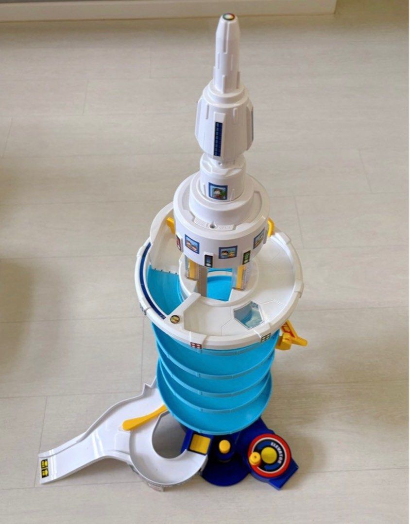 Takara Tomy Car Tower, Hobbies & Toys, Toys & Games on Carousell