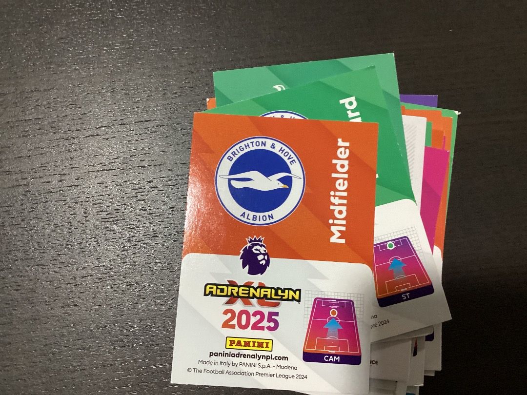 20 footbal cards, Hobbies & Toys, Art & Prints on Carousell