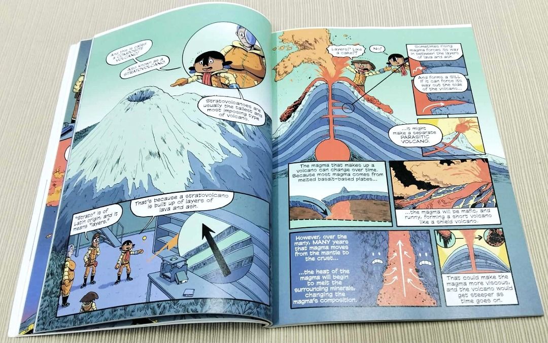 Scholastics Science Book Set: Science Comics Volcanoes & Extreme Places ...
