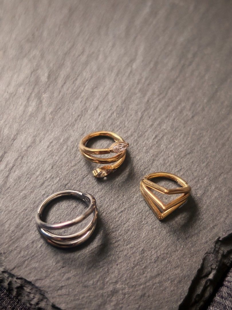 Titanium Clicker Ring, Women's Fashion, Jewelry & Organisers, Body ...