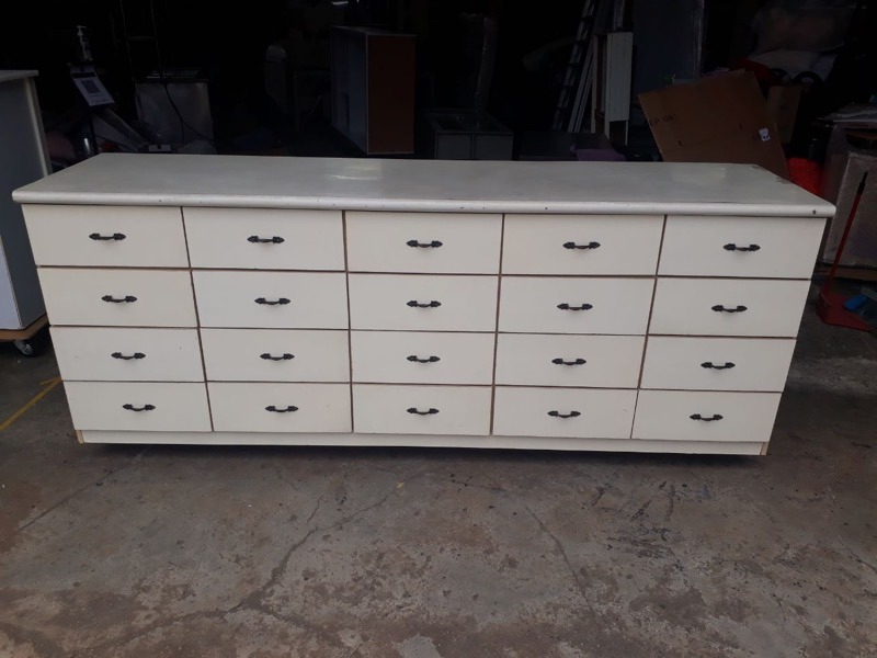 A541 Almari Laci Kabinet 8 Feet 20 Compartment Chest Drawer Creamy ...