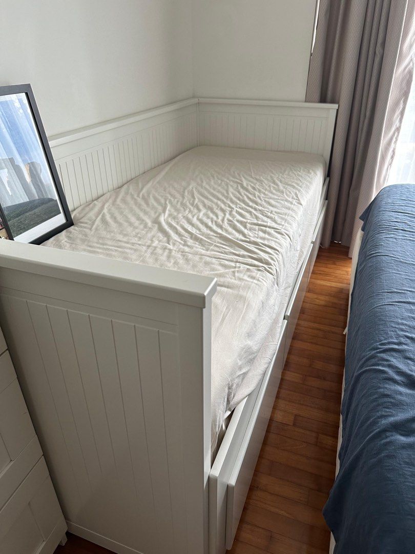 IKEA HEMNES Day-bed with 3 Drawers - White, Furniture & Home Living, Furniture, Bed Frames ...
