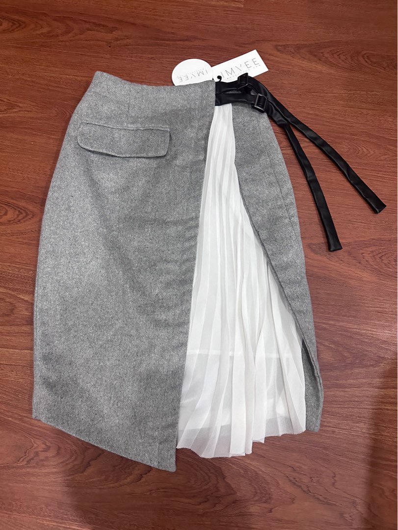 NEW IMVEE Asymmetric Felt Skirt in Grey Melange / Pleated Docking Midi ...
