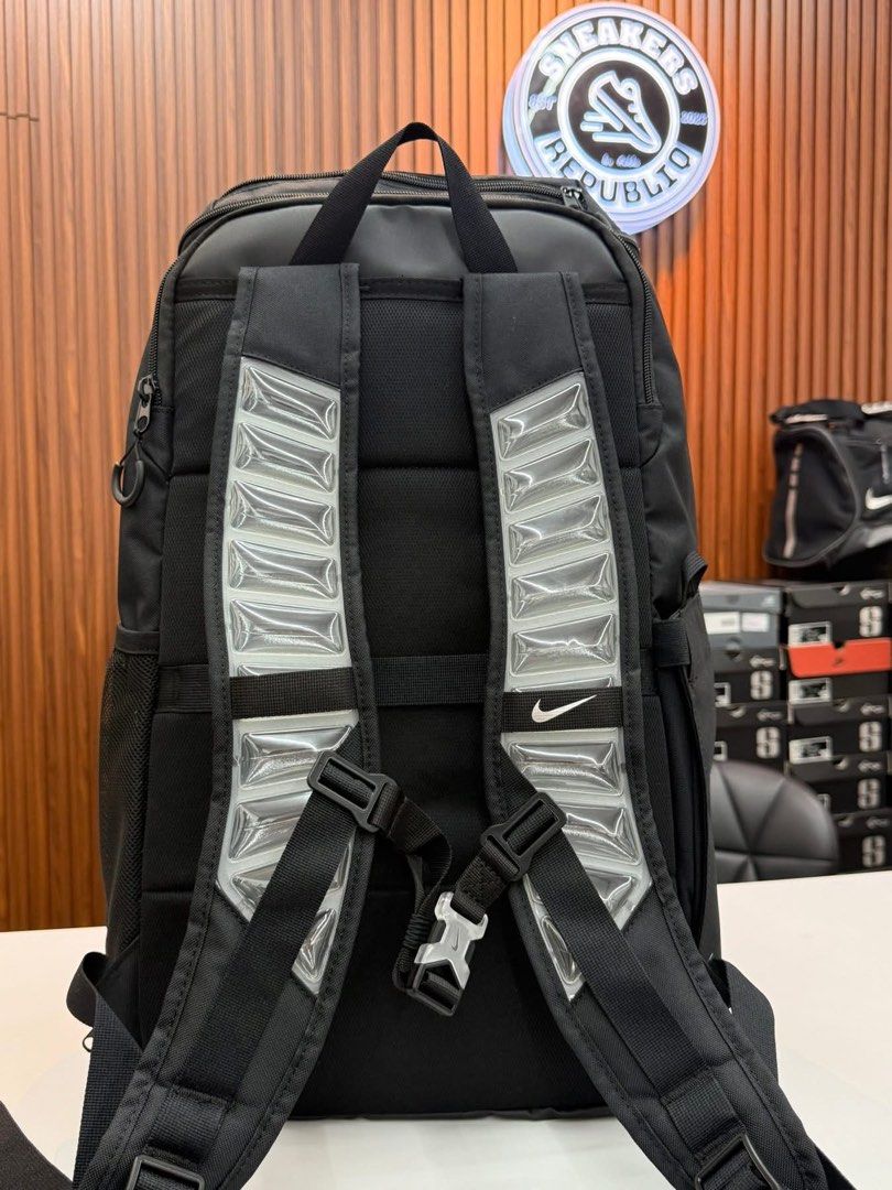 Nike Elite Backpack V3, Men's Fashion, Bags, Backpacks on Carousell