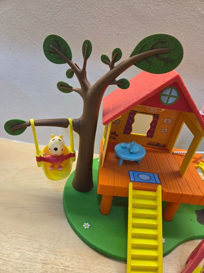 Peppa Pig Treehouse Playset, Hobbies & Toys, Toys & Games on Carousell