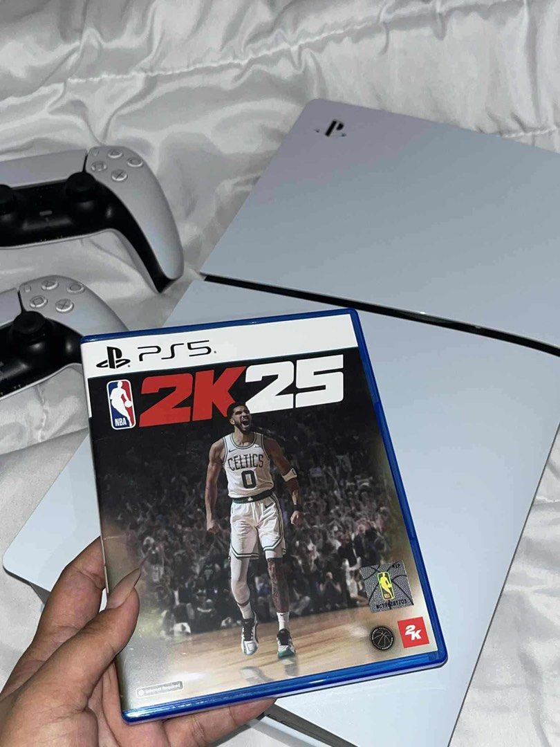 PlayStation 5 Console with 2 Controllers and NBA 2K25, Video Gaming ...