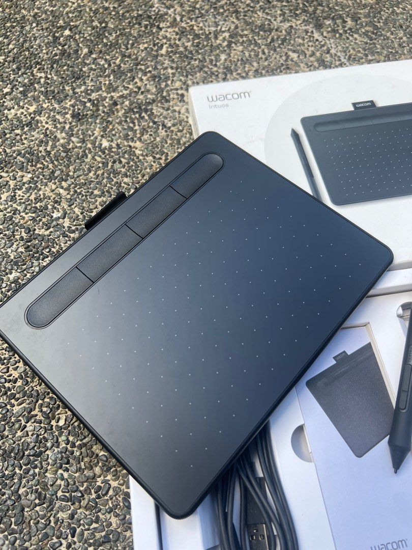 Wacom Intuos, Computers & Tech, Parts & Accessories, Other Accessories on Carousell
