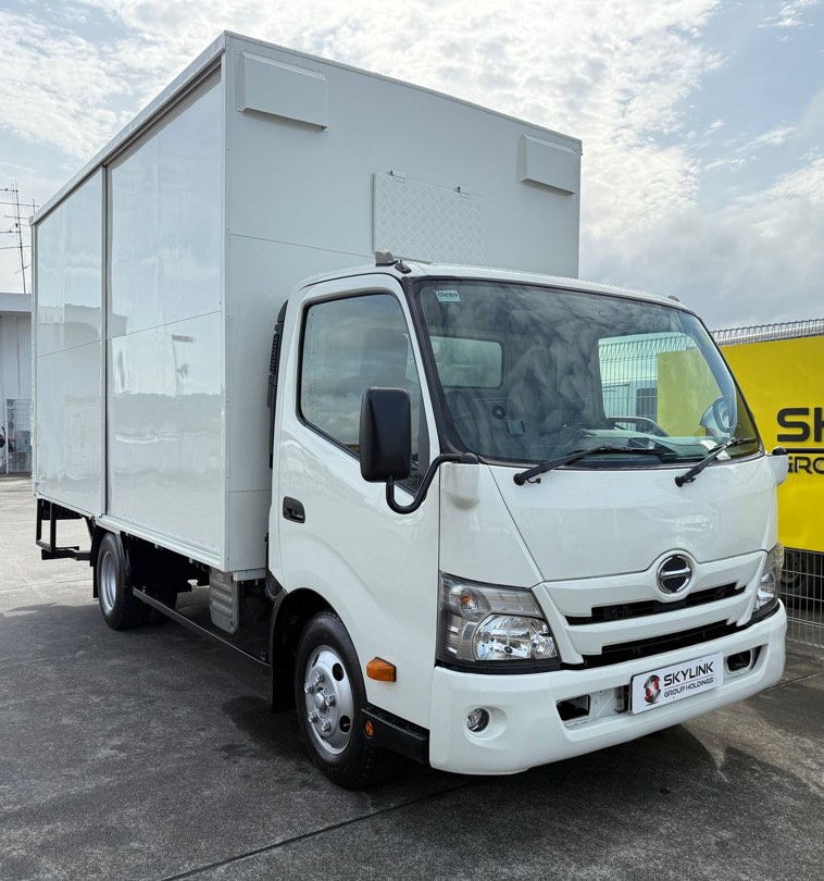 14ft lorry For Sale | Buy 100+ 14ft lorry online | Carousell Singapore