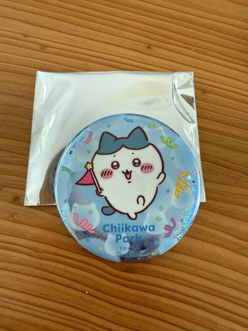 Chiikawa Park Badge - Hachiware, Hobbies & Toys, Memorabilia ...