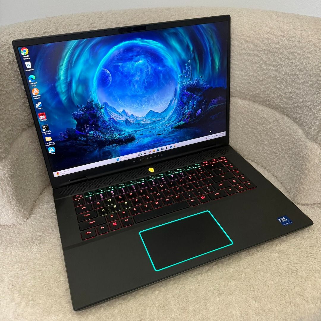Gaming laptop Alienware M16 R2 Very smooth unit 8gb Nvidia RTX 4070 ...