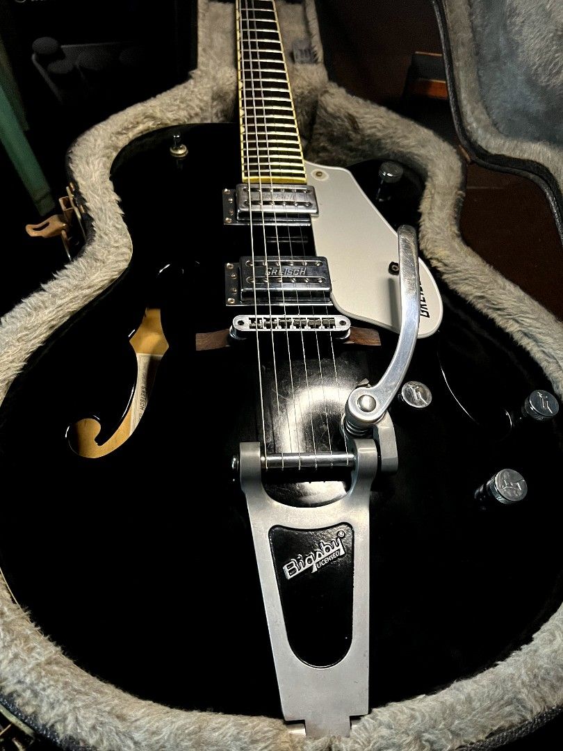 Gretsch Electromatic Hollow Body Guitar G5120, Hobbies & Toys, Music ...